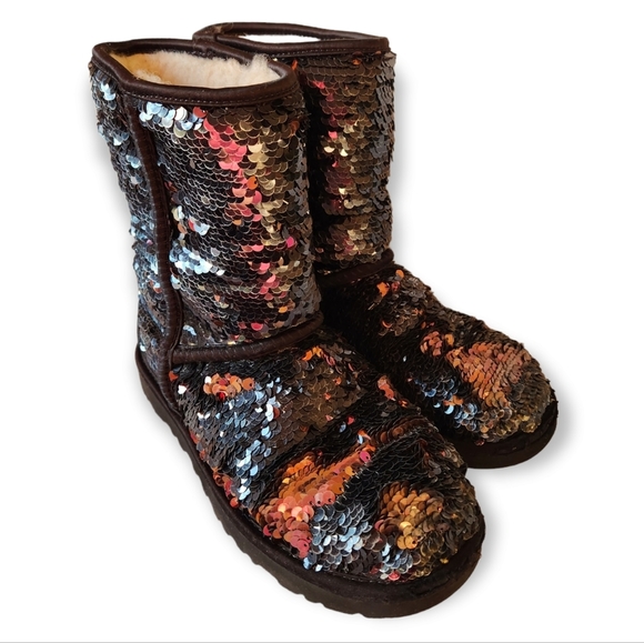 UGG | Shoes | Authentic Ugg Classic Short Sparkle Sequin Boots Black Color In Womens 5 Vguc ...